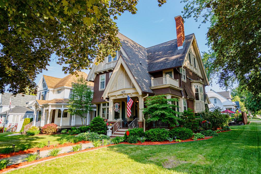 Red Forest Bed and Breakfast | Two Rivers Wisconsin