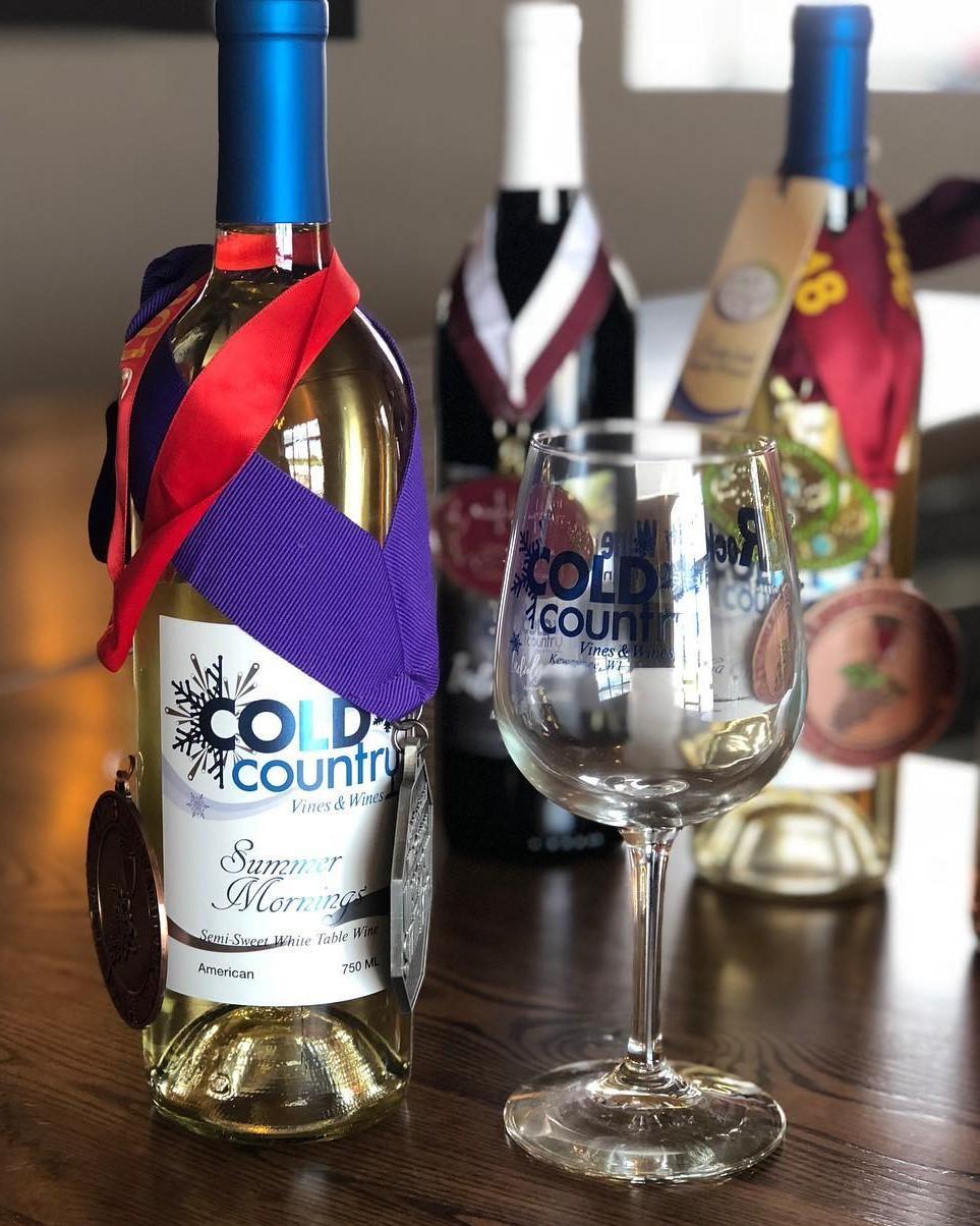 Live Music: Ten Strings Acoustic @ Cold Country | Two Rivers Wisconsin